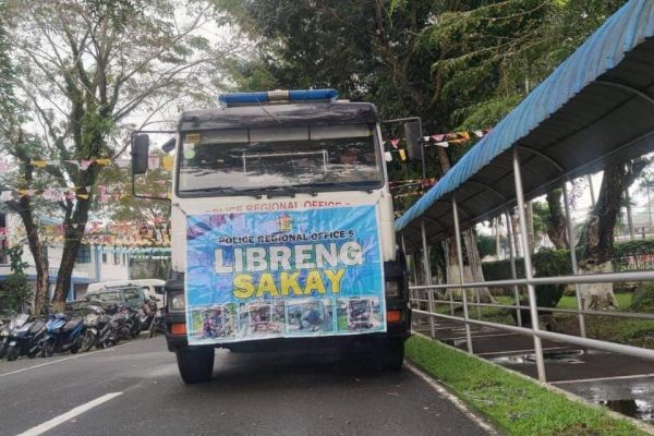 Libreng sakay ng PNP Bicol para sa mga apektado ng tigil-pasada, nagpapatuloy | BRIGADA BALITA