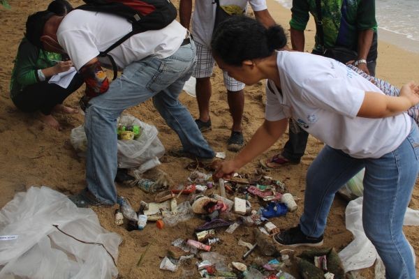 Basura, nangungunang problema ng DENR | BRIGADA BALITA