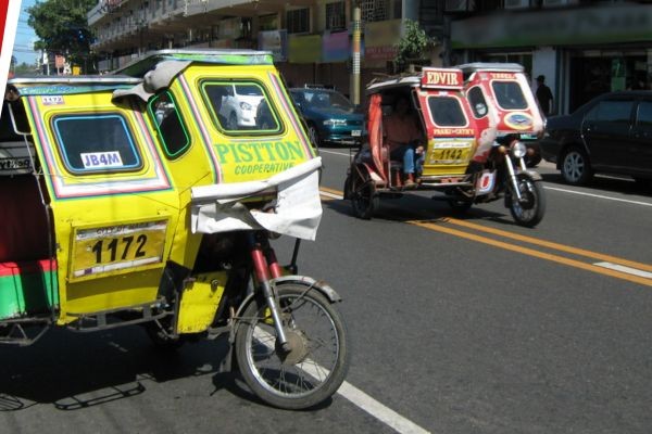 Pananaga sa pamasahe ng ilang tricycle driver sa Naga City tuwing ...