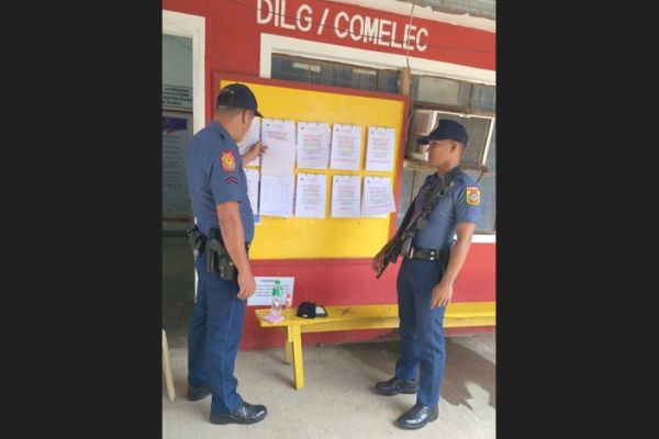 Masbate PPO, nagpakalat ng higit 400 pulis sa paghahain ng COC para sa ... Masbate PPO, nagpakalat ng higit 400 pulis sa paghahain ng COC para sa ...