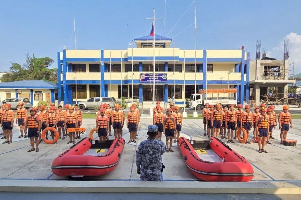 Coast Guard - Bicol, nakahanda na sa Bagyong Pepito | BRIGADA BALITA