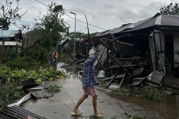 Mahigit 21,000 pamilyang naapektuhan ng nagdaang bagyong Nika, Ofel, at Pepito, nananatili pa ...
