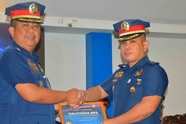 Calatrava PNP, gipasidunggan isip Top Performing Municipal Police ...