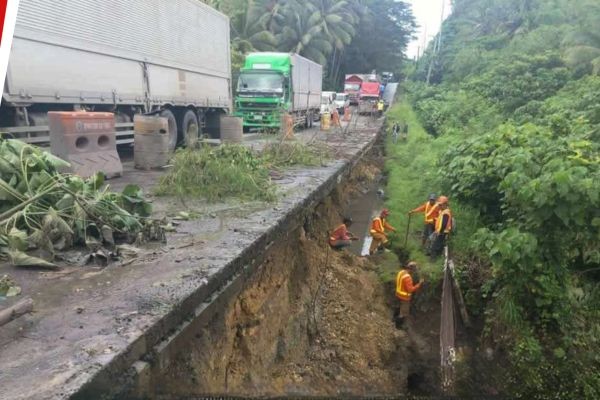 Traffic sa Andaya Highway, umabot na sa Tara Sipocot kahapon; light ...