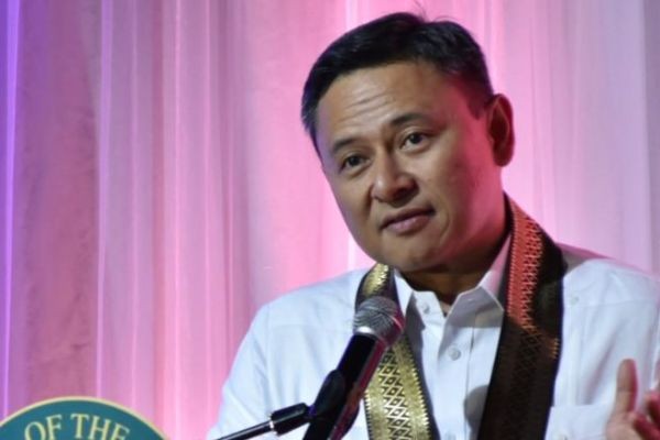 Education Secretary Angara - dismayado sa tapyas na P12-B sa DepEd ...