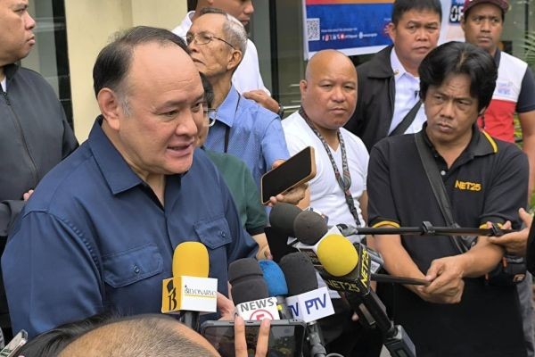 Forced evacuation, ipinag-utos sa 54k individuals na nakatira sa 6km ... Forced evacuation, ipinag-utos sa 54k individuals na nakatira sa 6km ...