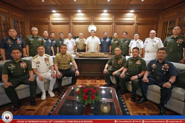 AFP officials, pinagtibay ang katapatan sa Konstitusyon at sa administrasyong Marcos | BRIGADA ...