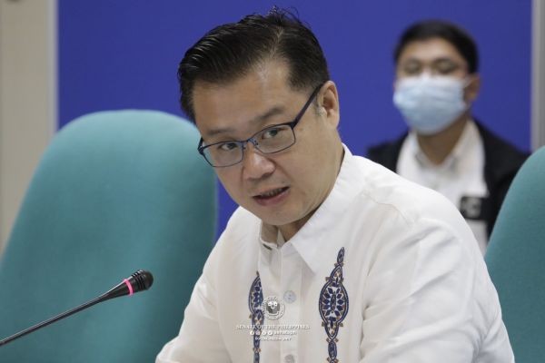 Pagbibigay ng kapangyarihan sa Pangulo na mag-rightsize, hindi raw ... Pagbibigay ng kapangyarihan sa Pangulo na mag-rightsize, hindi raw ...