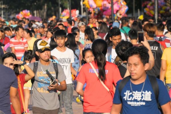 Bilang ng mga itinuturing ang sariling mahirap, nadagdagan | BRIGADA BALITA