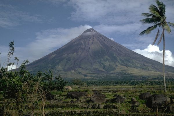 PGA, nangapodan sa TIEZA na dai ipadagos an planong Mayon lighting ...