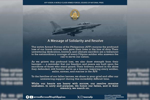 AFP, nagluluksa sa pagkamatay ng 2 pilotong sakay ng bumagsak ng FA-50 fighter jet sa Bukidnon ...