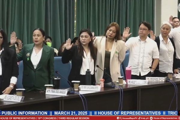 Pro-Duterte vloggers, nag-sorry dahil sa pagpo-post ng fake news ...