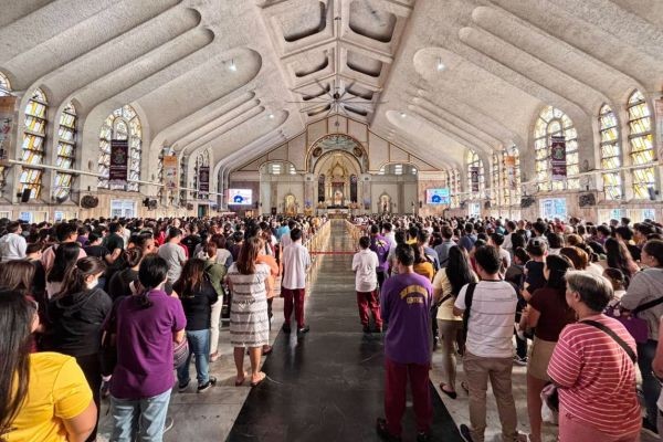 Mga Katoliko, dumagsa sa mga Simbahan ngayong Ash Wednesday | BRIGADA ... Mga Katoliko, dumagsa sa mga Simbahan ngayong Ash Wednesday | BRIGADA ...