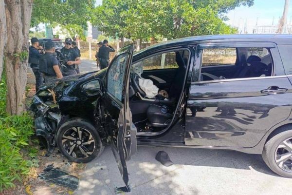 BJMP vehicle na may dalang Chinese PDL, tinambangan sa CAVITEX ...