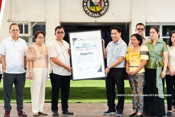 Former DOH Secretary Manuel Dayrit, nasa Naga City | BRIGADA BALITA