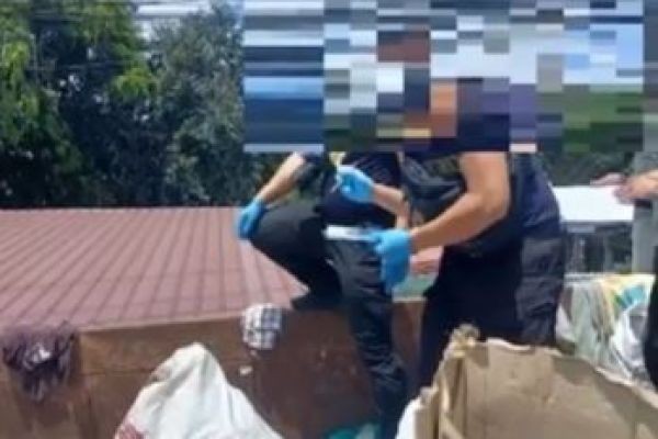 Labi ng babae, natagpuan sa garbage bag | BRIGADA BALITA