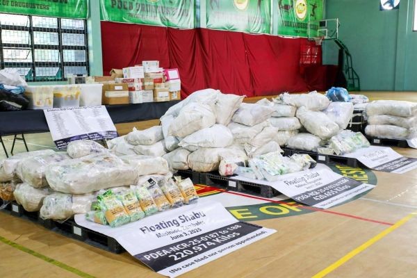 Mga 'floating shabu' na natagpuan sa iba't ibang lugar sa bansa ...