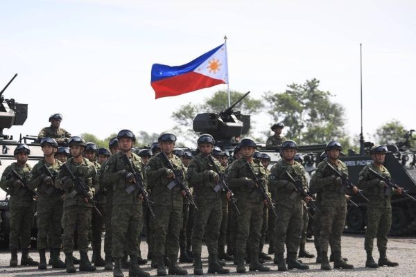 Mga Pilipinong sundalo, handang ipagtanggol ang bayan nang may tapang at dangal sa harap global ...