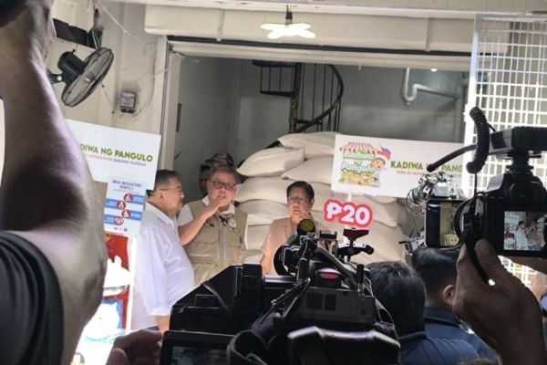 PBBM, pinangunahan ang paglulunsad ng P20 na bigas sa Bacoor, Cavite | BRIGADA BALITA