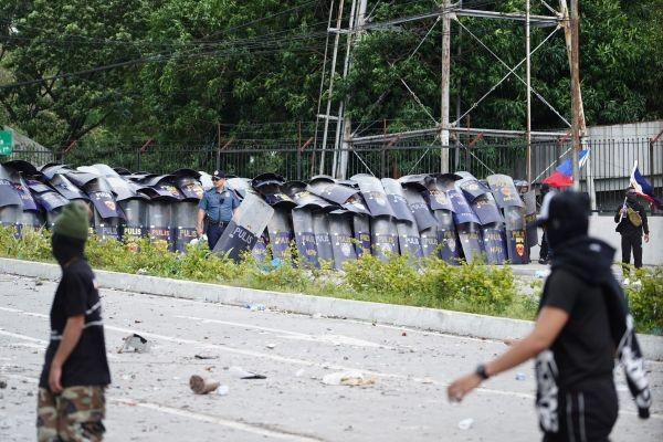 CHR, iimbestigahan ang posibleng 'police violence' sa Sept. 21 protests ...