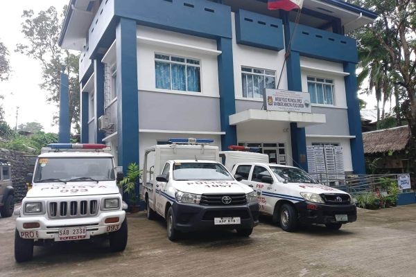 Mangunguma sa San Remigio, nabul-an kang darwa ka armas-luthang sa ...