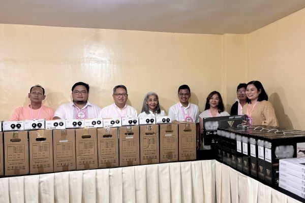 10 computer units, pig-turnover sa Tabaco City Library hale sa DICT V ...
