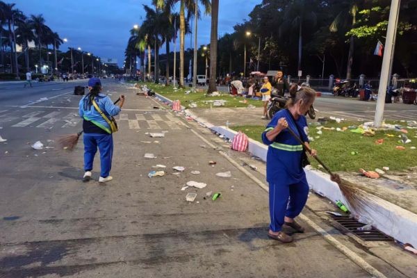 Upos ng sigarilyo at balat ng kendi, No.1 basura sa kalsada ayon sa ...