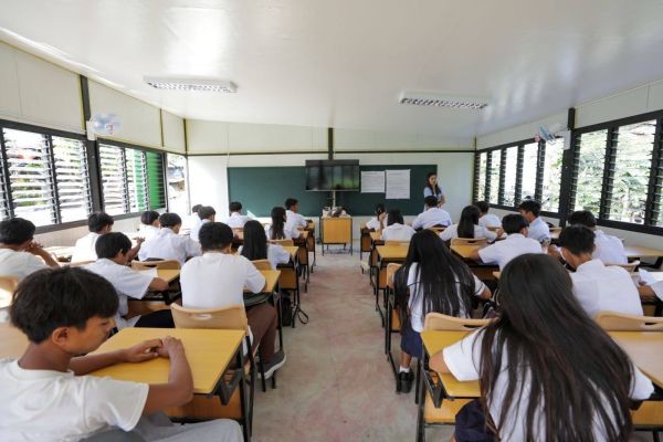 DepEd, nagsimula na sa paghahanda para sa three-term school calendar ...